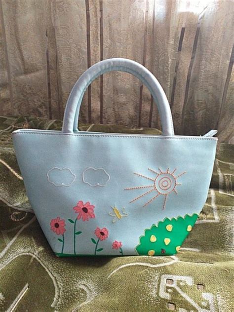 Мила дитяча сумочка — ціна 80 грн у каталозі Рюкзаки Купити аксесуари за доступною ціною на Шафі