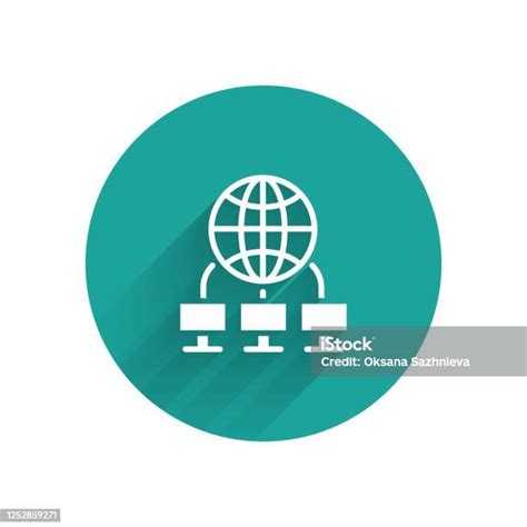 긴 그림자로 격리된 화이트 컴퓨터 네트워크 아이콘입니다 랩톱 네트워크 인터넷 연결 녹색 원 버튼입니다 벡터 일러스트레이션 0명에 대한 스톡 벡터 아트 및 기타 이미지