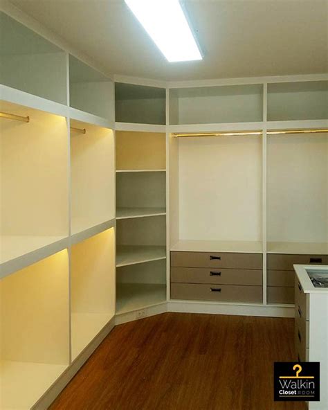 ตู้เสื้อผ้า Built In Walkinclosetroom ออกแบบตู้เสื้อผ้า จำหน่ายอุปกรณ์ตู้ Walkin Closet ชั้น