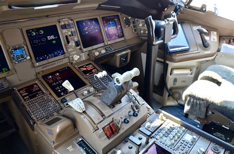 United Maui Inquiry Centers On Flap Retraction Crew Interaction The Air Current