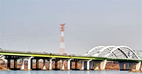 [단독]서울시 한강변 송전탑 일부 지중화 추진…상암 대관람차 등 ‘그레이트 한강 연계 경관 개선 목적