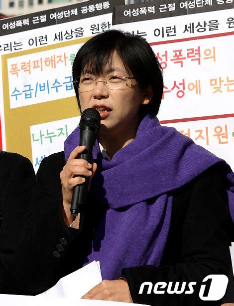 연대사 하는 이정희 후보 뉴스1
