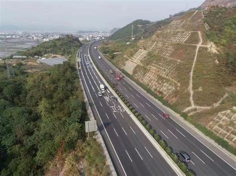 通行能力提升1 6倍杭金衢高速浦江互通杭向下匝道拓宽至双车道通行