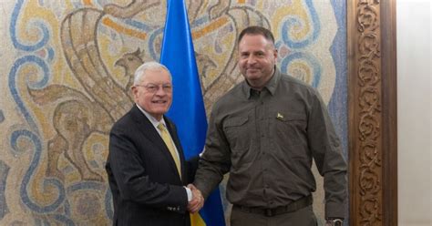 Говорили як має завершитися війна Єрмак зустрівся зі спецпредставником президента США Келлогом