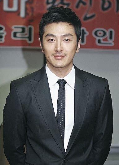 Poze Yoo Tae Jun Actor Poza 18 Din 30 Cinemagia Ro