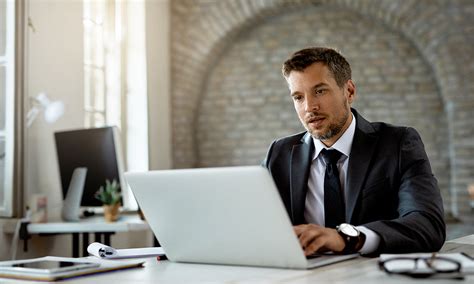 7 solutions to reduce the gap between in person and virtual networking