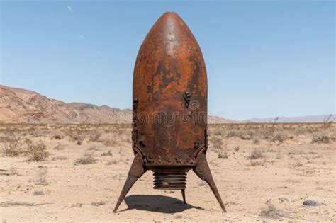 Rusty Vintage Rocket In Desert Landscape Stock Illustration Illustration Of Steel Outdoors