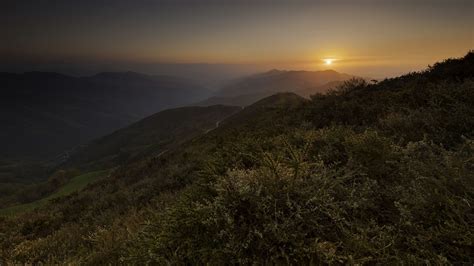 Восход солнца в горах обои для рабочего стола картинки фото