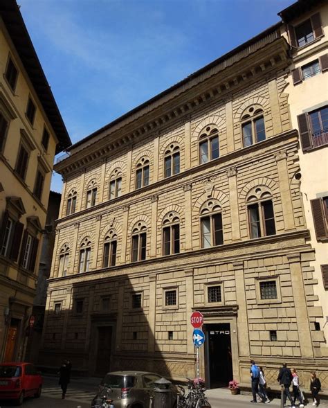 Palazzo Rucellai Courtyard