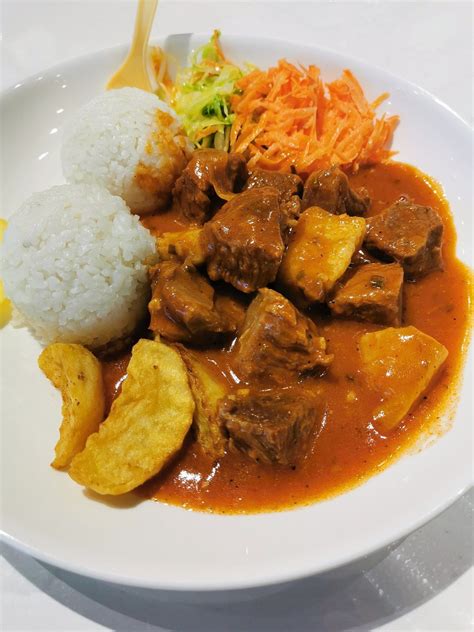 Бүх Гуляш Орц Үрхийн мах 1 кг Наран цэцгийн тос 1 халбага Сармис 2 хумс Сонгино 3 ширхэг