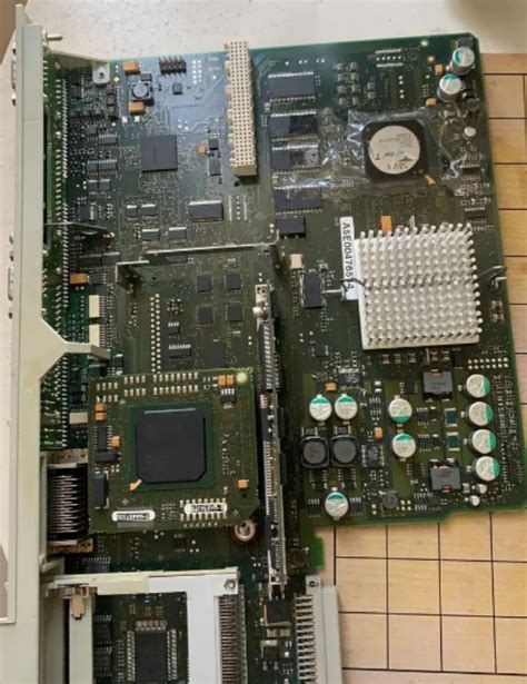 显示器电路板坏了维修多少钱，全面解析及费用预估 汇和电路