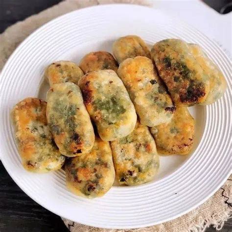 韭菜盒子锅贴，鲜香味美，皮薄馅大食用油面团历史