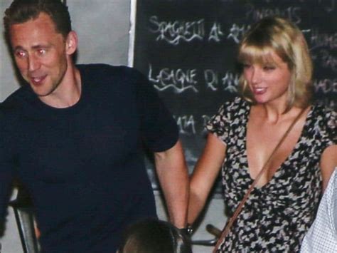 Taylor Swift Out With Her Fake Tits And Fake Boyfriend