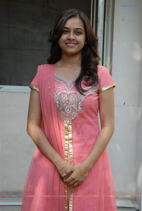 Sri Divya Actress Hd Photos Images Pics And Stills 224256