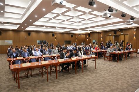 Chen Bo On Twitter Данас је десетак кинеских великих предузећа у Београду потписало 13