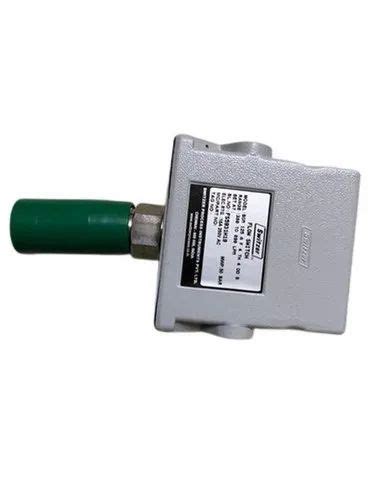 380 To 890 Lpm 15 A Switzer Water Flow Switch For Industrial Model Name Number Bgm 125 At Rs