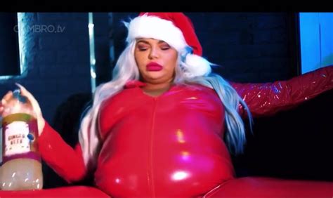 Shar Bloats In Tight Latex