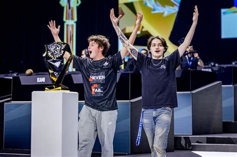 Meet Ronni Lee The Woman Behind Tiktok Food Critic Keith Lee