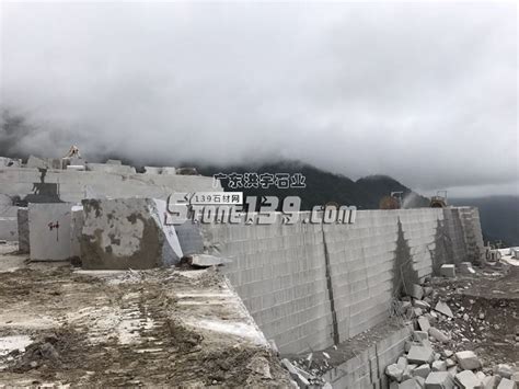 广东浪花白 矿山荒料资源 洪宇石业