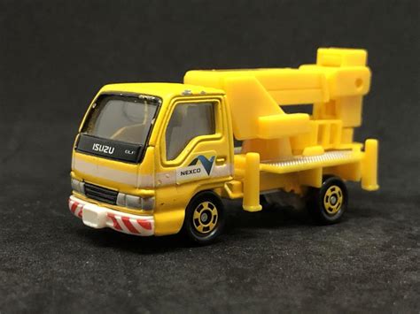 トミカ Nexco西日本 橋梁点検車 メルカリ