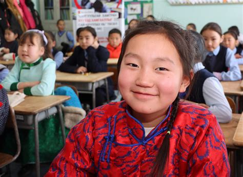 “Сургуультай хамтран хүүхэд хамгааллыг сайжруулах нь” төсөл Save The