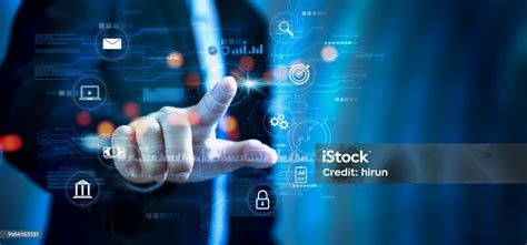 비즈니스 네트워크 디지털 기술 마케팅 전략 및 계획 투자 은행 금융 및 주식 데이터 교환 가상 화면을 터치하는 사업가 가상현실에 대한 스톡 사진 및 기타 이미지 Istock