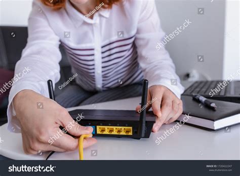 7 269 Cable Modem Router Wireless Images Stock Photos Vectors Shutterstock