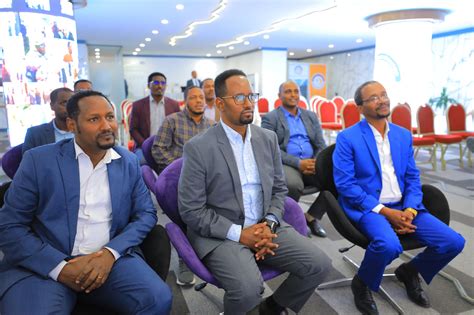 የሸገር ከተማ አስተዳደር ከፍተኛ አመራሮች ኢንስቲትዩቱን ጎበኙ፡፡ በምክትል ርዕሰ መስተዳደር ማዕረግ የሸገር ከተማ አስተዳደር ከንቲባ ተሾመ አዱኛ ዶ