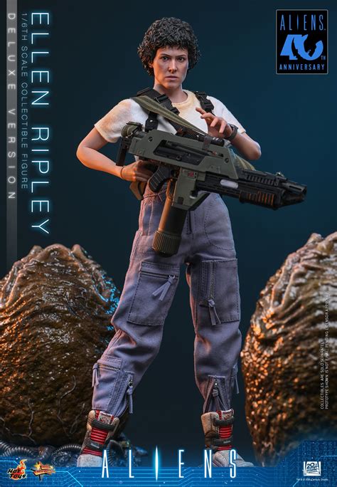 Aliens Hot Toys Ellen Ripley And Alien Warrior Figures Update The