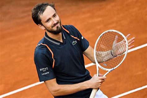 Tennis Medvedev Makes His Mark On Clay By Beating Rune For Italian