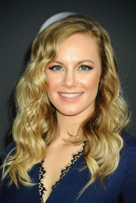 Danielle Savre Hawtcelebs