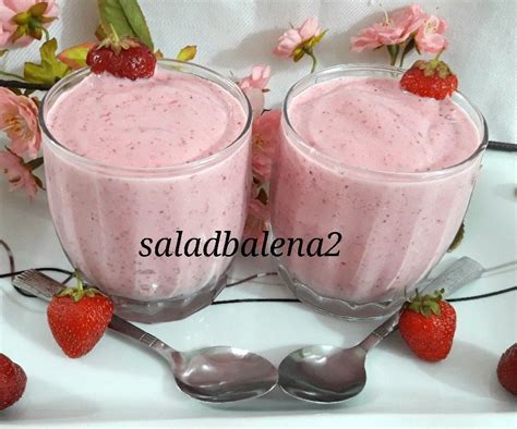 طرز تهیه میلک شیک توت فرنگی سرآشپز پاپیون