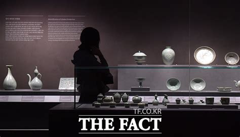 고려의 푸른빛과 만나다…국립중앙박물관 청자실 공개 [tf사진관] 포토 기사 더팩트