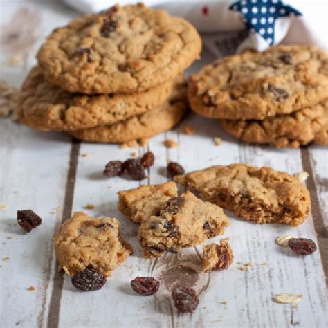 Quaker เควกเกอร์ คุกกี้ข้าวโอ๊ต ขนาด 270 ก 1 ห่อ 10ซอง Pepsico Official Shop Thaipick