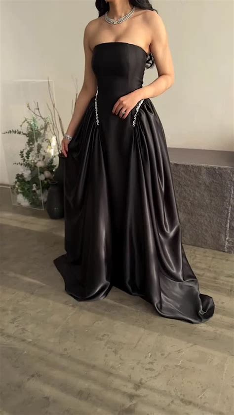 ‎فساتين جوان 🇸🇦 Fashion‎ ‎الطلب والاستفسار وتس اب • • •المقاسات S M