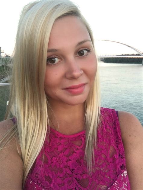 Oliviaku Is On Couchsurfing Couchsurfing