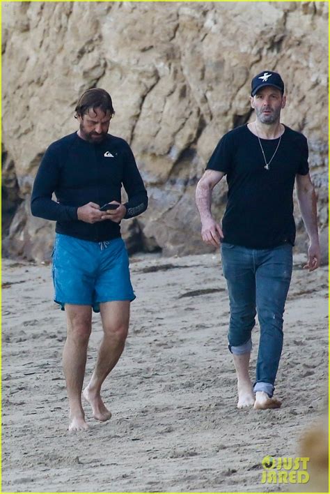 Gerard Butler Goes Shirtless After A Malibu Surf Session Photo 4352603
