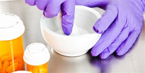 3 Differences Between Compounding And Retail Pharmacies