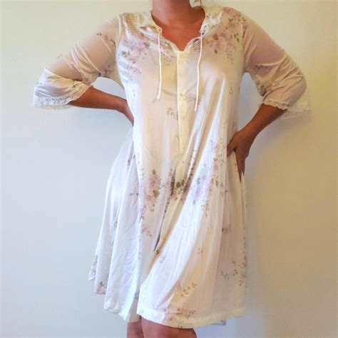 Amazing Vintage Nightgown With Delicate Florals All Depop