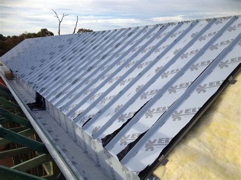 Cladding Standing Seam Architecture