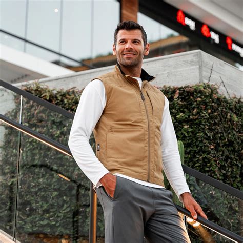 Vests With Pockets Travel Vests With Hidden Pockets Scottevest