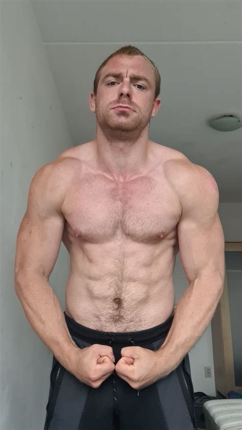 Muscle Guy Do Muscle Worship And Jerk Off Thisvid Com