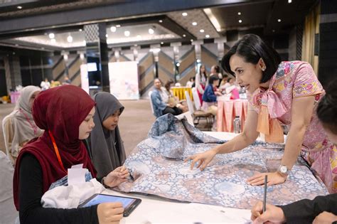 พช หนุนเยาวชนรุ่นใหม่เปิดกิจกรรมอบรม พัฒนาต่อยอดโอท็อปภาคใต้สู่สากล