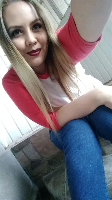 1 B Amateur Big Ass Pictures And Pussy Tease With Dildo 6 Pics