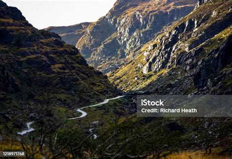 남서부 아일랜드 케리 의 반지에 있는 맥길리쿠디의 리스 의 중심부에 있는 던로의 갭의 태고 맥길리커디스 산맥에 대한 스톡 사진 및 기타 이미지 맥길리커디스 산맥 0명