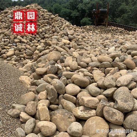 杂色鹅卵石建筑景观材料 鹅卵石景观室内装饰石 知乎