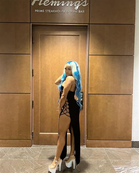 Kiera Hogan R Kiera Hogan