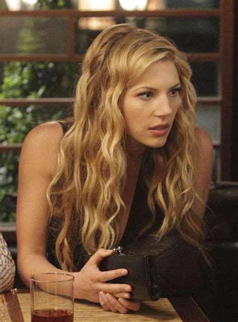 Hannah Burley In Bones Katheryn Winnick Vikings Katheryn Winnick Playing With Hair