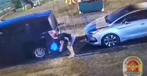 Жительница Красноярска предстанет перед судом за поджог соседской машины Новости Mail