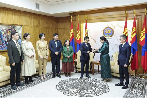 Ерөнхий сайд Г Занданшатарыг огцруулах саналыг албан ёсоор тавилаа